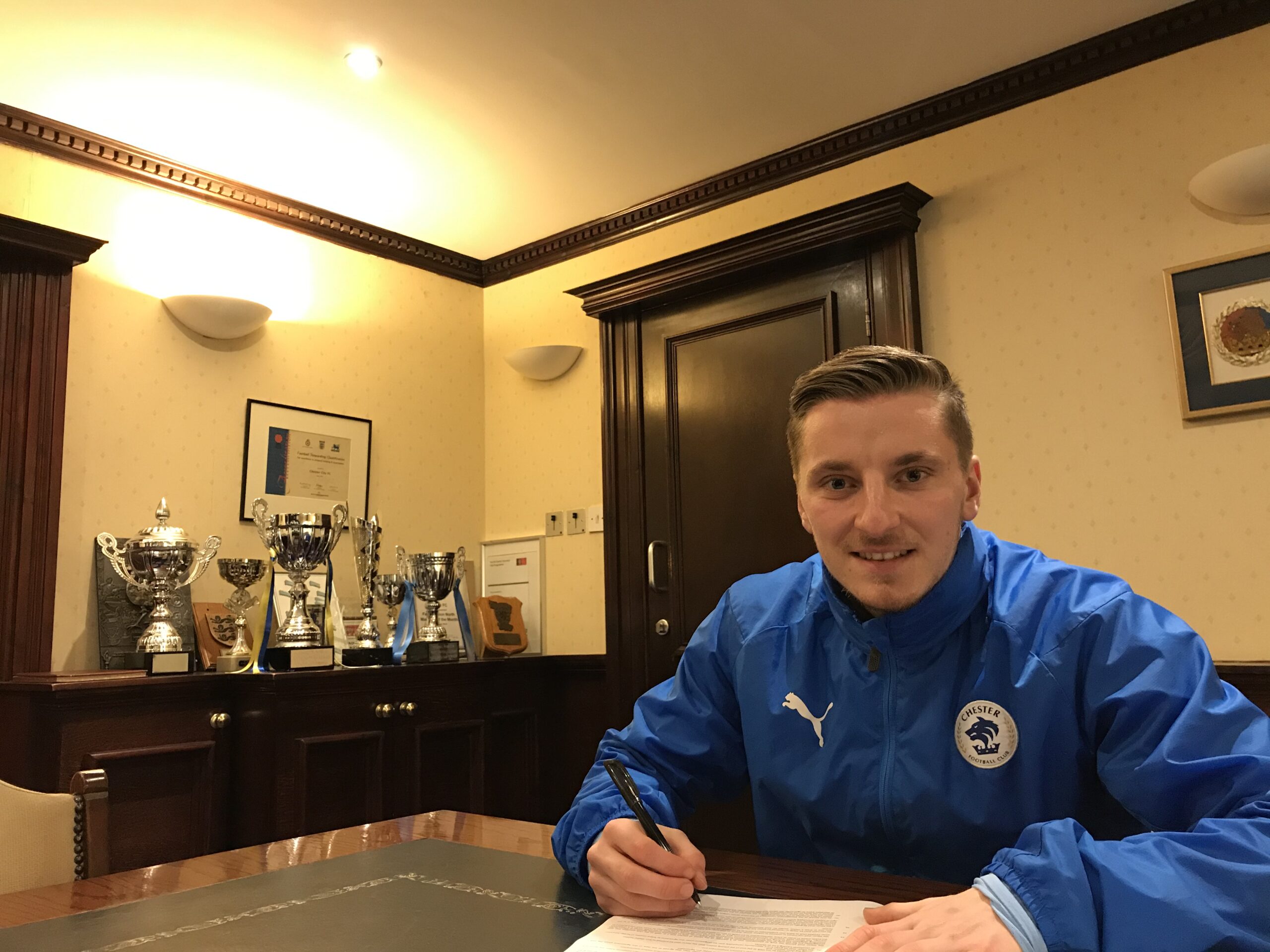 BREAKING | George Glendon signs new 18-month deal with the Blues ...