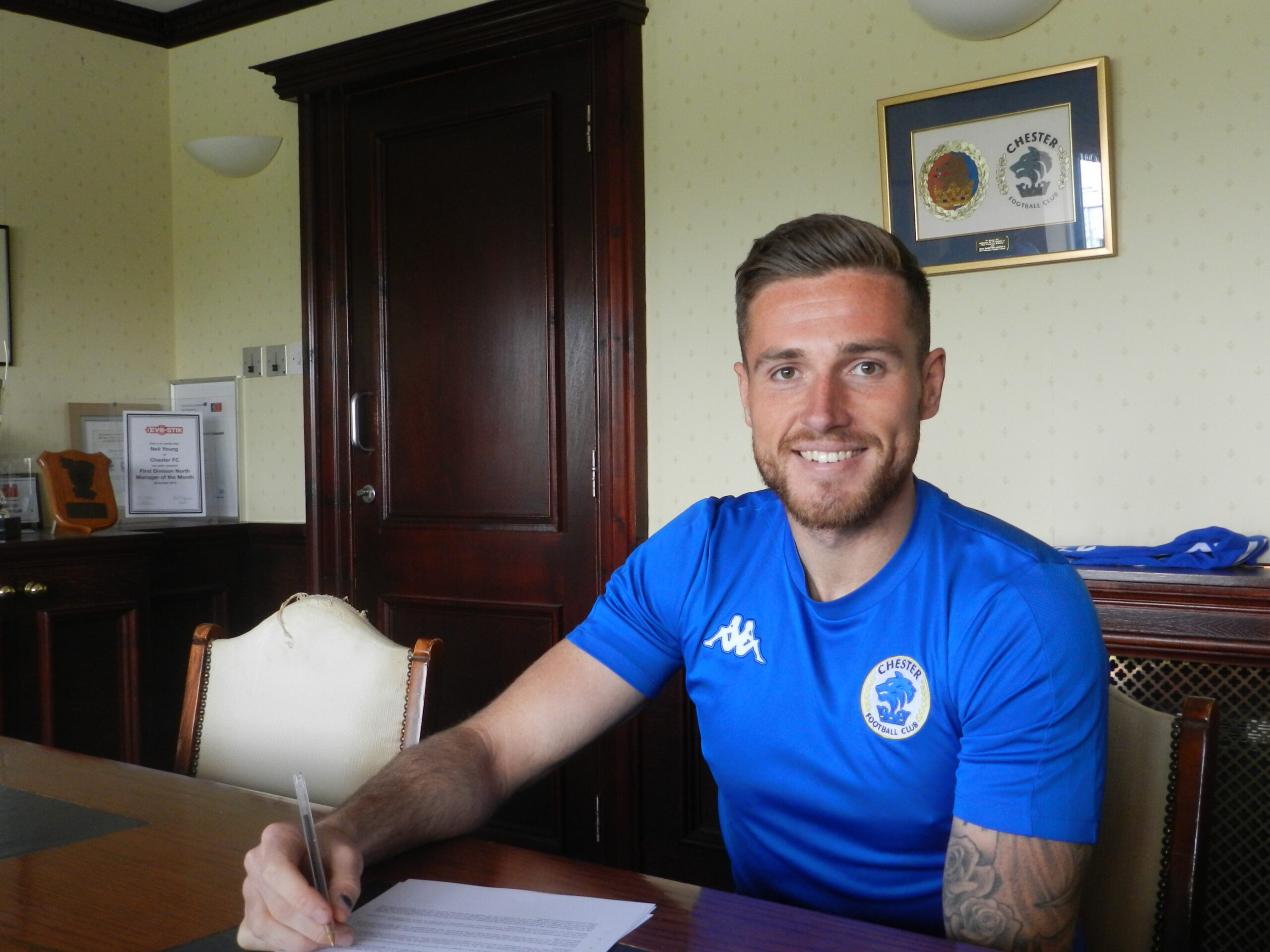 BREAKING | Louis Gray signs new deal at Chester FC! - Chester Football Club